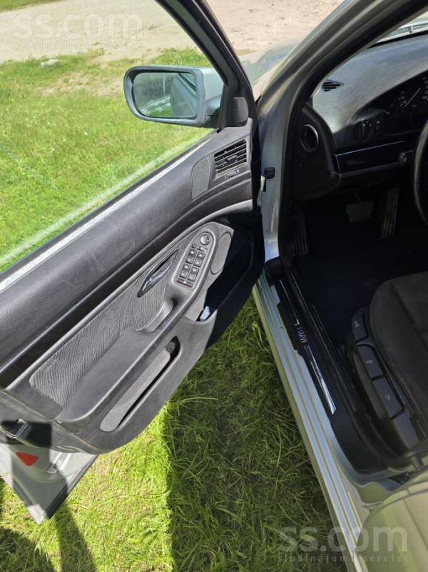 Pelēks BMW 520 2002 Dobele, ar dzinēja tilpumu 2.20 L un nobraukumu 240 tūkst. km par 1550 €, foto 9 vietnē AUTOMOTO.COM.LV