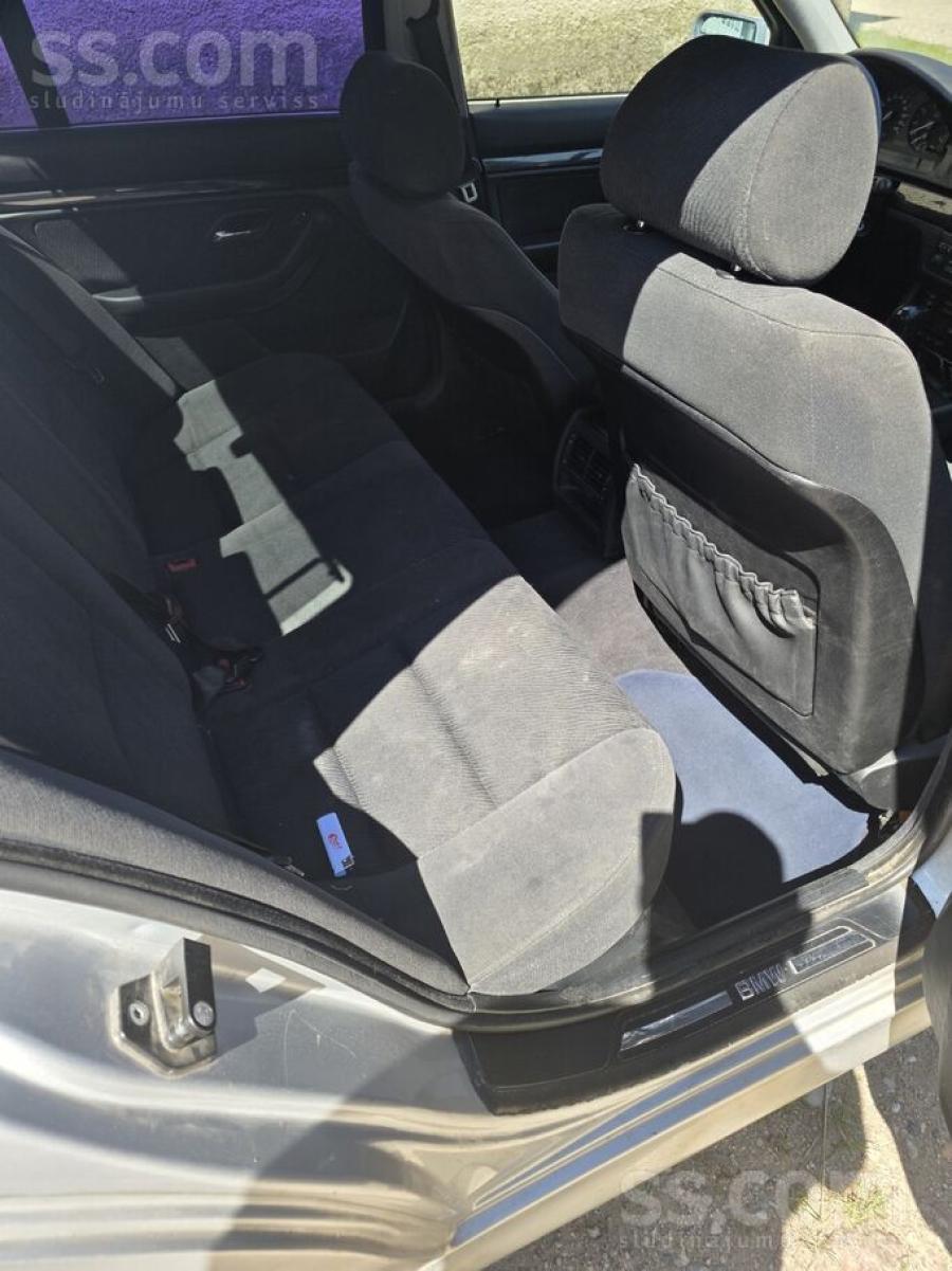 Pelēks BMW 520 2002 Dobele, ar dzinēja tilpumu 2.20 L un nobraukumu 240 tūkst. km par 1550 €, foto 13 vietnē AUTOMOTO.COM.LV