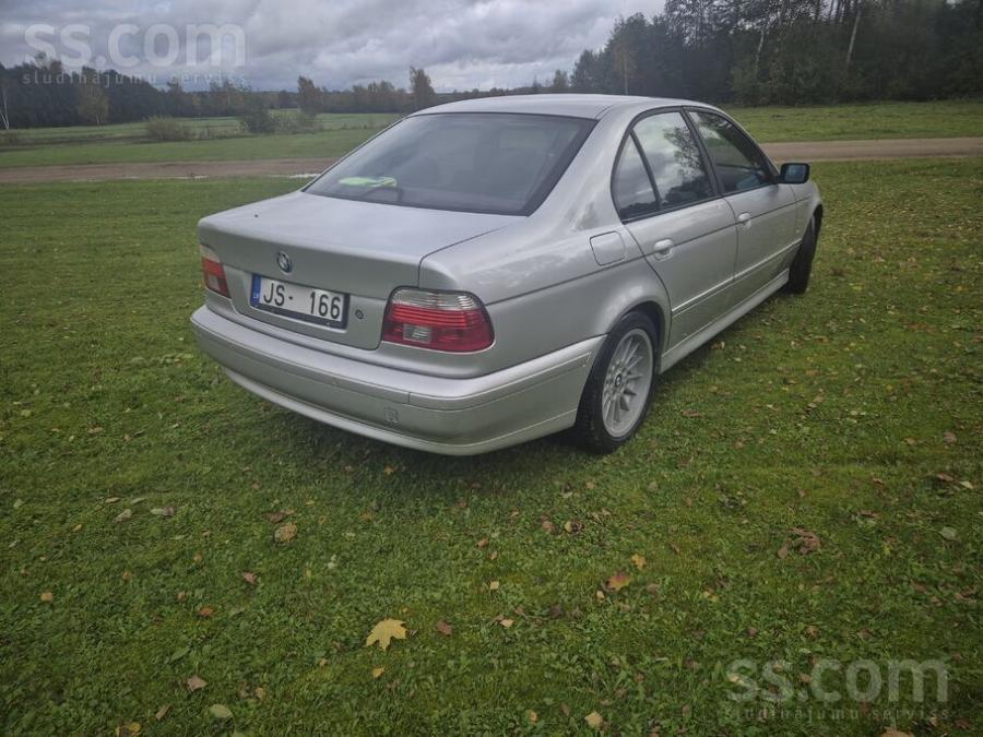 Grey BMW 520 2002 in Liepaja, with an engine capacity of 2.00 L and mileage of 425 thousand km for 2200 €, photo 6 on AUTOMOTO.COM.LV
