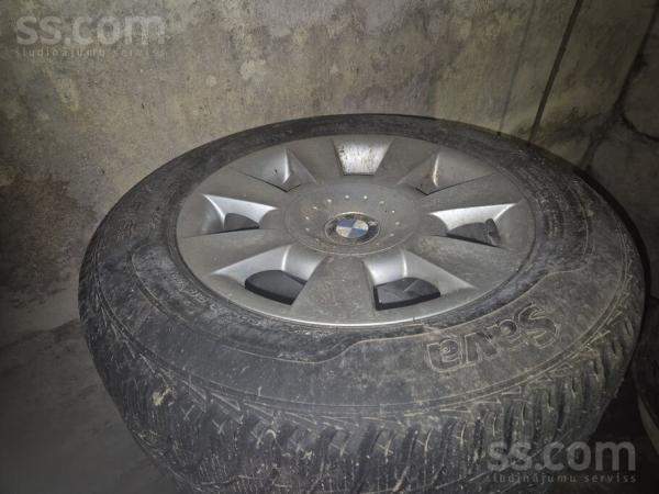 Grey BMW 520 2002 in Liepaja, with an engine capacity of 2.00 L and mileage of 425 thousand km for 2200 €, photo 8 on AUTOMOTO.COM.LV