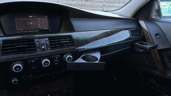 Pelēks BMW 520 2003 Šilutė, ar dzinēja tilpumu 2.20 L un nobraukumu 439 tūkst. km par 2450 €, foto 9 vietnē AUTOMOTO.COM.LV