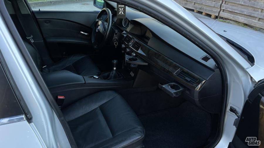 Grey BMW 520 2003 in Silute, with an engine capacity of 2.20 L and mileage of 439 thousand km for 2450 €, photo 14 on AUTOMOTO.COM.LV