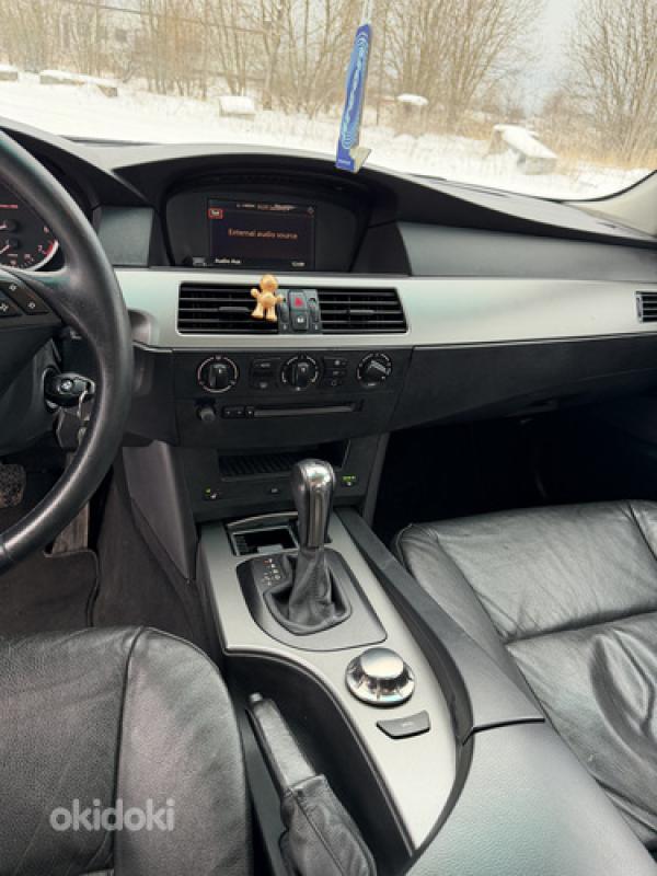 Grey BMW 520 2003 in Tallinn, with an engine capacity of 2.20 L and mileage of 341 thousand km for 3500 €, photo 9 on AUTOMOTO.COM.LV