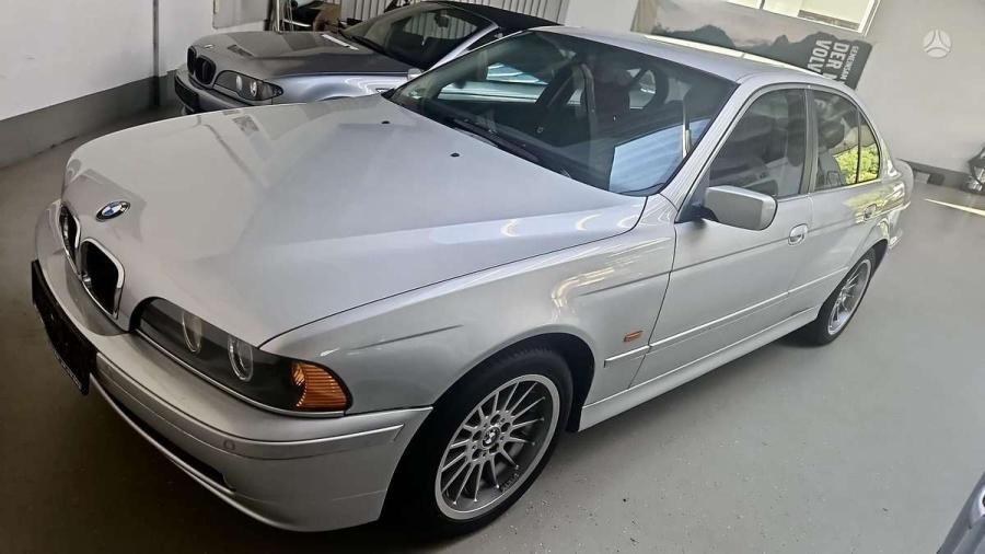 Grey BMW 520 2003 in Klaipeda, with an engine capacity of 2.17 L and mileage of 82 thousand km for 9950 €, photo 3 on AUTOMOTO.COM.LV