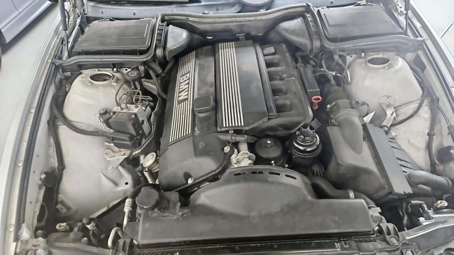 Grey BMW 520 2003 in Klaipeda, with an engine capacity of 2.17 L and mileage of 82 thousand km for 9950 €, photo 7 on AUTOMOTO.COM.LV
