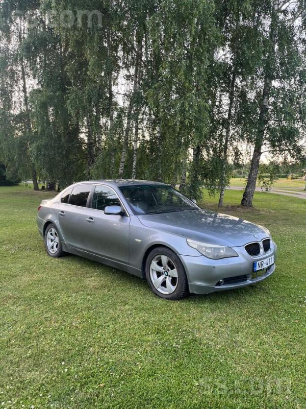 Grey BMW 520 2003 in Ogre, with an engine capacity of 2.20 L and mileage of 287 thousand km for 1500 €, photo 1 on AUTOMOTO.COM.LV