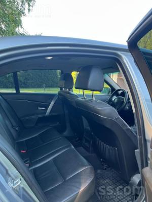 Pelēks BMW 520 2003 Ogre, ar dzinēja tilpumu 2.20 L un nobraukumu 287 tūkst. km par 1500 €, foto 4 vietnē AUTOMOTO.COM.LV