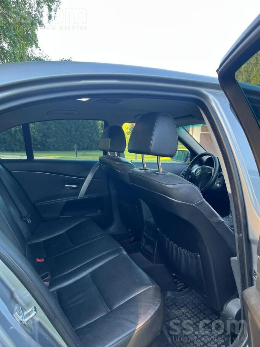 Pelēks BMW 520 2003 Ogre, ar dzinēja tilpumu 2.20 L un nobraukumu 287 tūkst. km par 1500 €, foto 4 vietnē AUTOMOTO.COM.LV