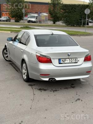 Pelēks BMW 520 2003 Kuldīga, ar dzinēja tilpumu 2.20 L un nobraukumu 263 tūkst. km par 2500 €, foto 3 vietnē AUTOMOTO.COM.LV