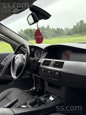 Pelēks BMW 520 2003 Kuldīga, ar dzinēja tilpumu 2.20 L un nobraukumu 263 tūkst. km par 2500 €, foto 6 vietnē AUTOMOTO.COM.LV