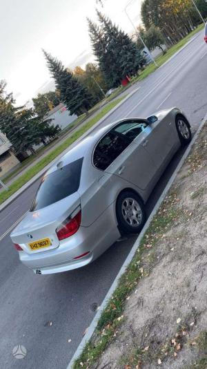Pelēks BMW 520 2004 Panevēža, ar dzinēja tilpumu 2.17 L un nobraukumu 240 tūkst. km par 3000 €, foto 4 vietnē AUTOMOTO.COM.LV