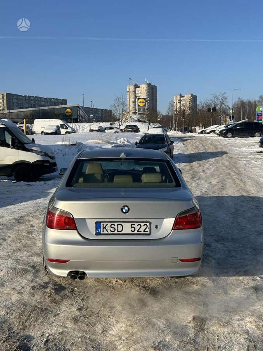 Grey BMW 520 2004 in Vilnius, with an engine capacity of 2.20 L and mileage of 308 thousand km for 1750 €, photo 7 on AUTOMOTO.COM.LV