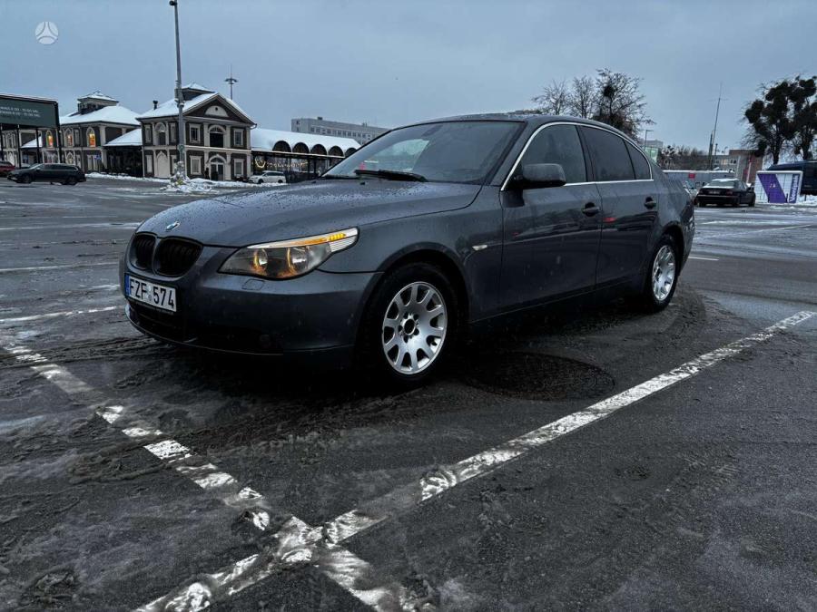 Grey BMW 520 2004 in Kaunas, with an engine capacity of 2.20 L and mileage of 386 thousand km for 1900 €, photo 2 on AUTOMOTO.COM.LV