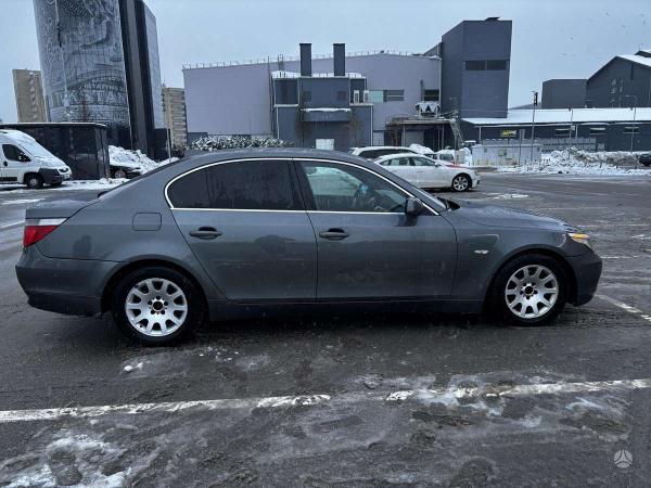 Pelēks BMW 520 2004 Kauņa, ar dzinēja tilpumu 2.20 L un nobraukumu 386 tūkst. km par 1900 €, foto 7 vietnē AUTOMOTO.COM.LV