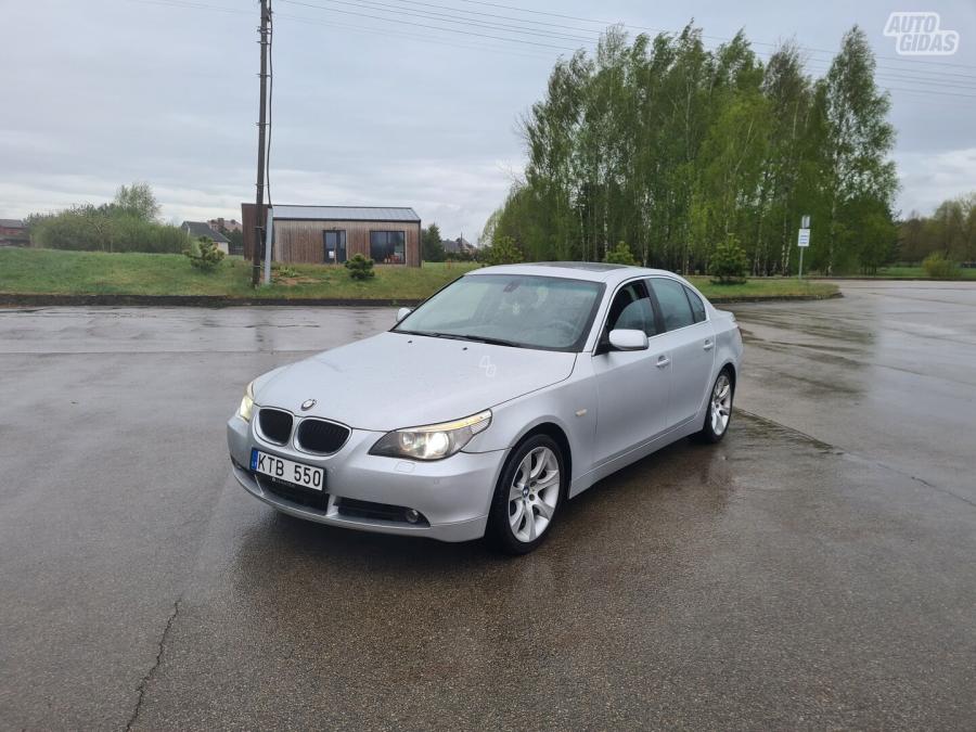 Grey BMW 520 2004 in Akmene, with an engine capacity of 2.00 L and mileage of 430 thousand km for 1650 €, photo 1 on AUTOMOTO.COM.LV
