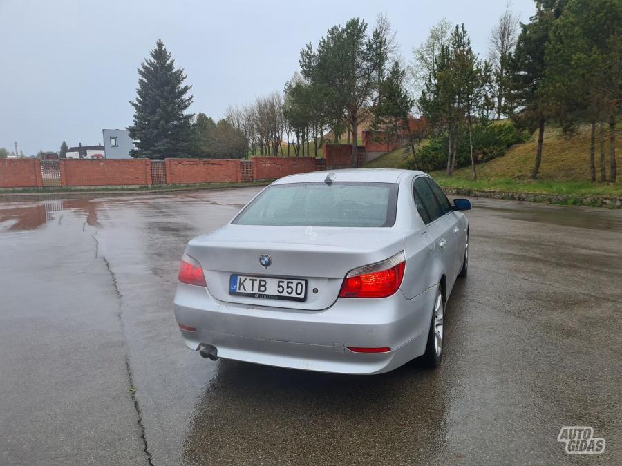 Grey BMW 520 2004 in Akmene, with an engine capacity of 2.00 L and mileage of 430 thousand km for 1650 €, photo 7 on AUTOMOTO.COM.LV