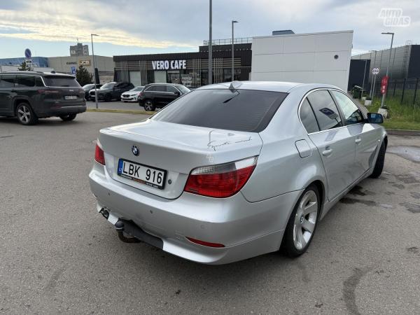 Grey BMW 520 2004 in Kaunas, with an engine capacity of 2.00 L and mileage of 363 thousand km for 2700 €, photo 4 on AUTOMOTO.COM.LV