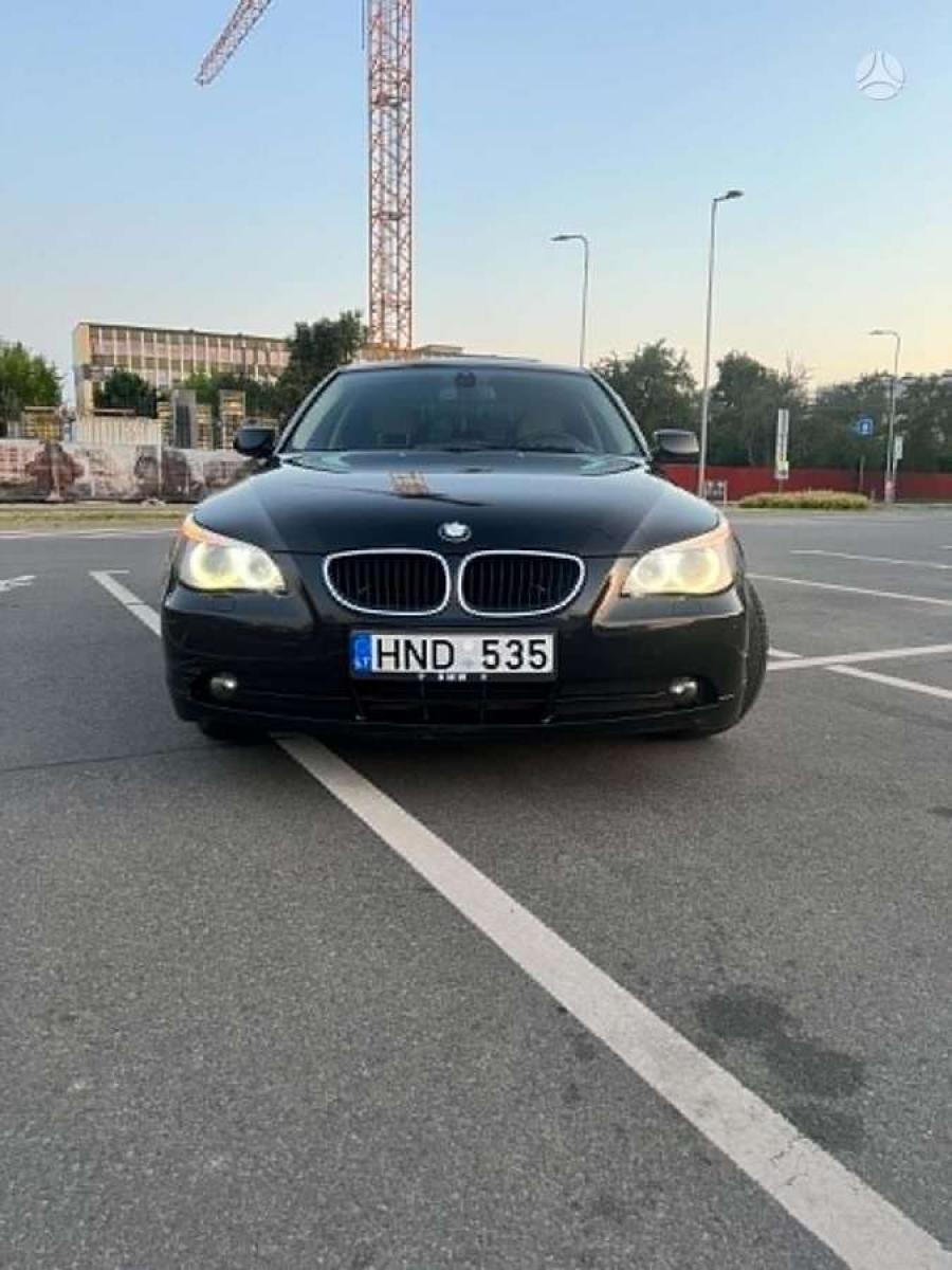 Grey BMW 520 2004 in Vilnius, with an engine capacity of 0.00 L and mileage of 328 thousand km for 2400 €, photo 4 on AUTOMOTO.COM.LV