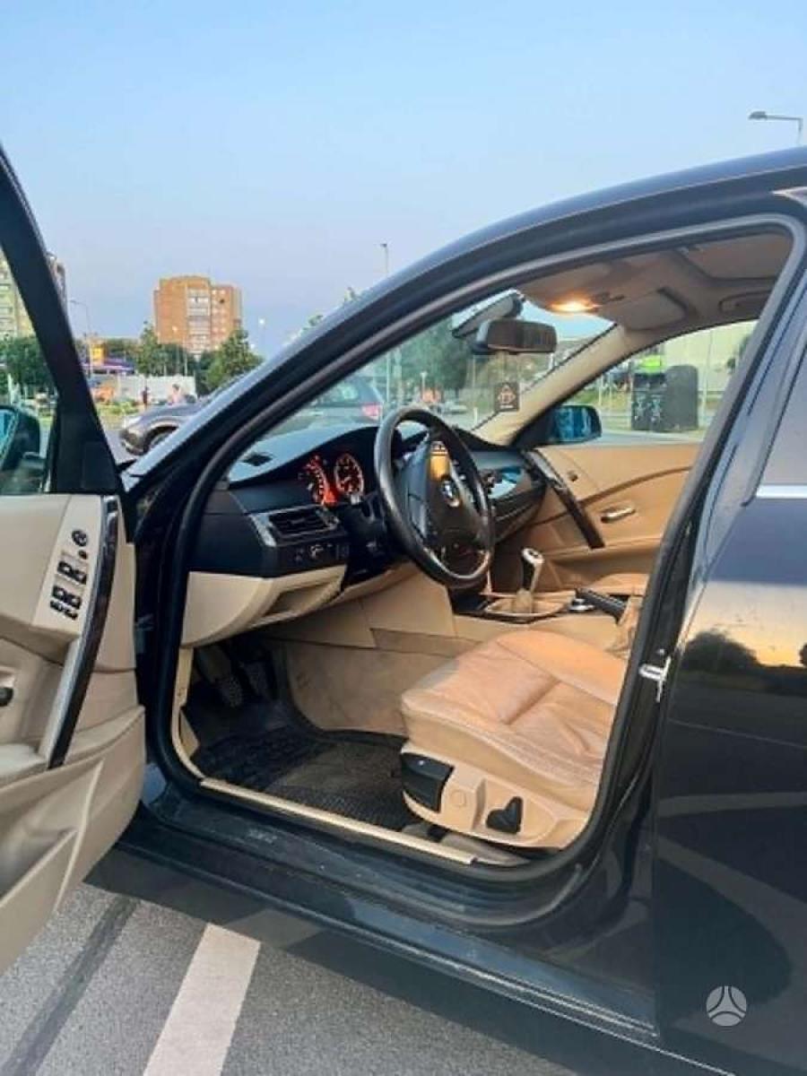 Grey BMW 520 2004 in Vilnius, with an engine capacity of 0.00 L and mileage of 328 thousand km for 2400 €, photo 7 on AUTOMOTO.COM.LV