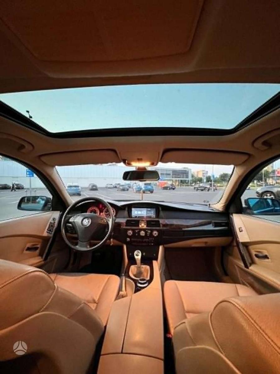 Grey BMW 520 2004 in Vilnius, with an engine capacity of 0.00 L and mileage of 328 thousand km for 2400 €, photo 8 on AUTOMOTO.COM.LV