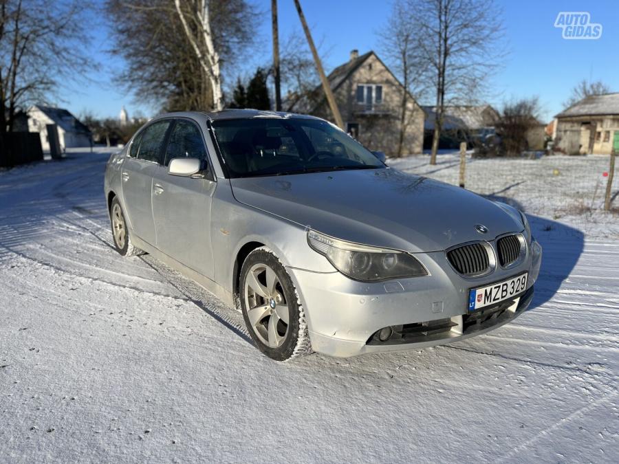 Grey BMW 520 2005 in Ariogala, with an engine capacity of 2.20 L and mileage of 293 thousand km for 1400 €, photo 1 on AUTOMOTO.COM.LV