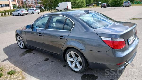 Pelēks BMW 520 2005 Liepāja, ar dzinēja tilpumu 2.20 L un nobraukumu 257 tūkst. km par 4255 €, foto 5 vietnē AUTOMOTO.COM.LV