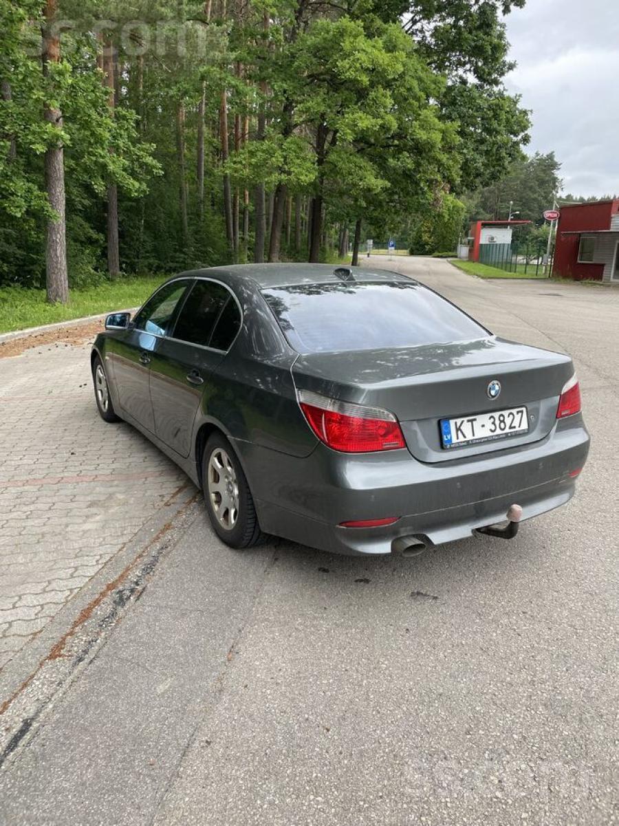 Grey BMW 520 2006 in Riga, with an engine capacity of 2.00 L and mileage of 275 thousand km for 4200 €, photo 3 on AUTOMOTO.COM.LV