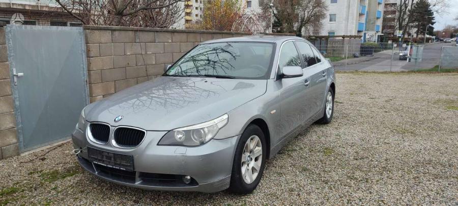 Grey BMW 520 2006 in Utena, with an engine capacity of 2.00 L and mileage of 268 thousand km for 2600 €, photo 1 on AUTOMOTO.COM.LV