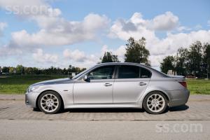 Pelēks BMW 520 2006 Rīga, ar dzinēja tilpumu 2.00 L un nobraukumu 296 tūkst. km par 5500 €, foto 5 vietnē AUTOMOTO.COM.LV