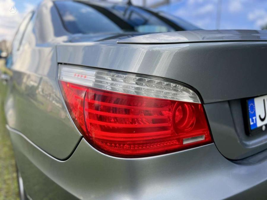 Pelēks BMW 520 2007 Kauņa, ar dzinēja tilpumu 0.00 L un nobraukumu 249 tūkst. km par 4550 €, foto 6 vietnē AUTOMOTO.COM.LV