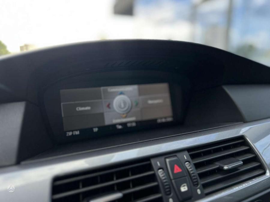 Pelēks BMW 520 2007 Kauņa, ar dzinēja tilpumu 0.00 L un nobraukumu 249 tūkst. km par 4550 €, foto 19 vietnē AUTOMOTO.COM.LV