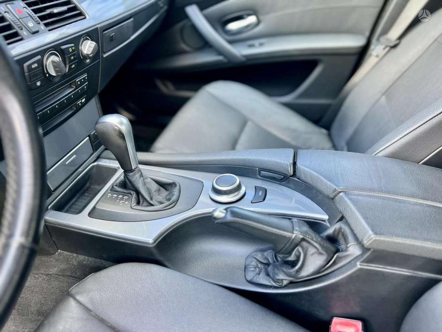 Pelēks BMW 520 2007 Kauņa, ar dzinēja tilpumu 0.00 L un nobraukumu 249 tūkst. km par 4550 €, foto 21 vietnē AUTOMOTO.COM.LV