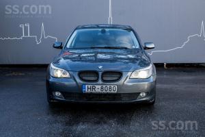 Grey BMW 520 2008 in Riga, with an engine capacity of 2.00 L and mileage of 360 thousand km for 4990 €, photo 2 on AUTOMOTO.COM.LV