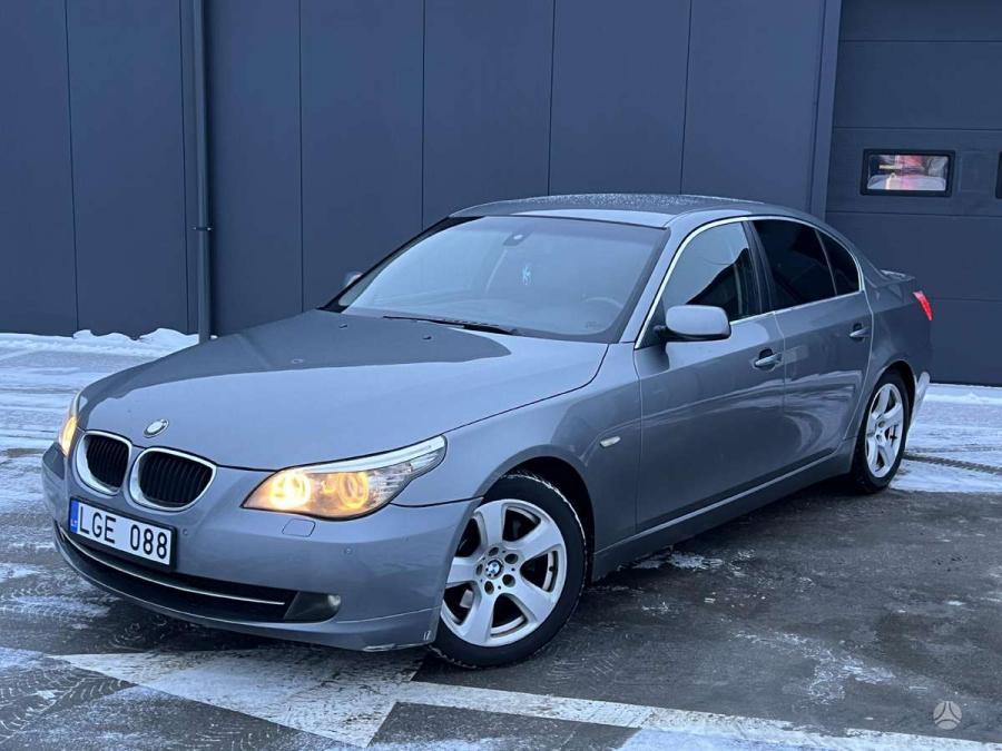 Grey BMW 520 2008 in Kaunas, with an engine capacity of 2.00 L and mileage of 423 thousand km for 4150 €, photo 6 on AUTOMOTO.COM.LV