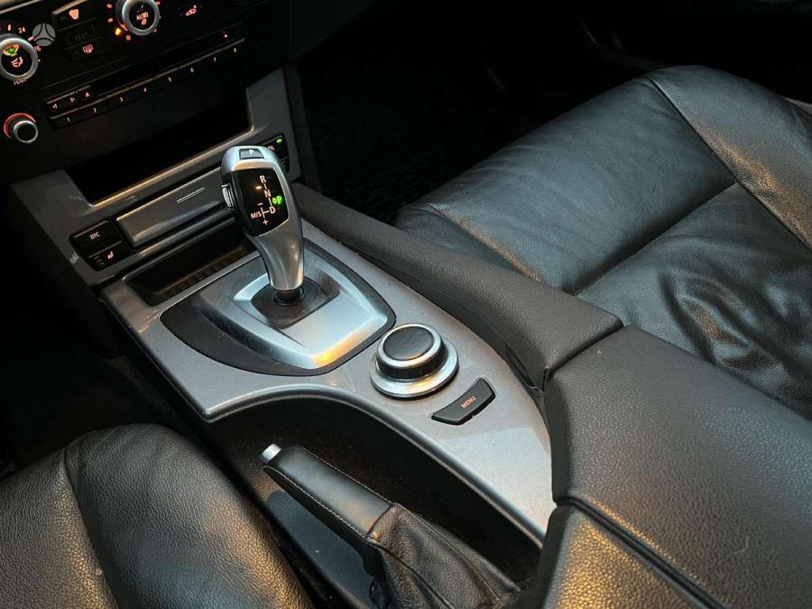 Grey BMW 520 2008 in Kaunas, with an engine capacity of 2.00 L and mileage of 423 thousand km for 4150 €, photo 21 on AUTOMOTO.COM.LV