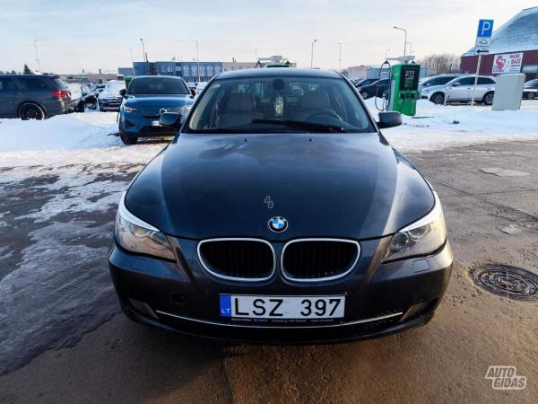 Grey BMW 520 2008 in Siauliai, with an engine capacity of 2.00 L and mileage of 320 thousand km for 3650 €, photo 2 on AUTOMOTO.COM.LV
