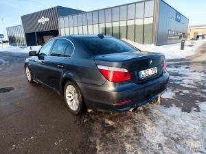 Pelēks BMW 520 2008 Šauļi, ar dzinēja tilpumu 2.00 L un nobraukumu 320 tūkst. km par 3650 €, foto 5 vietnē AUTOMOTO.COM.LV