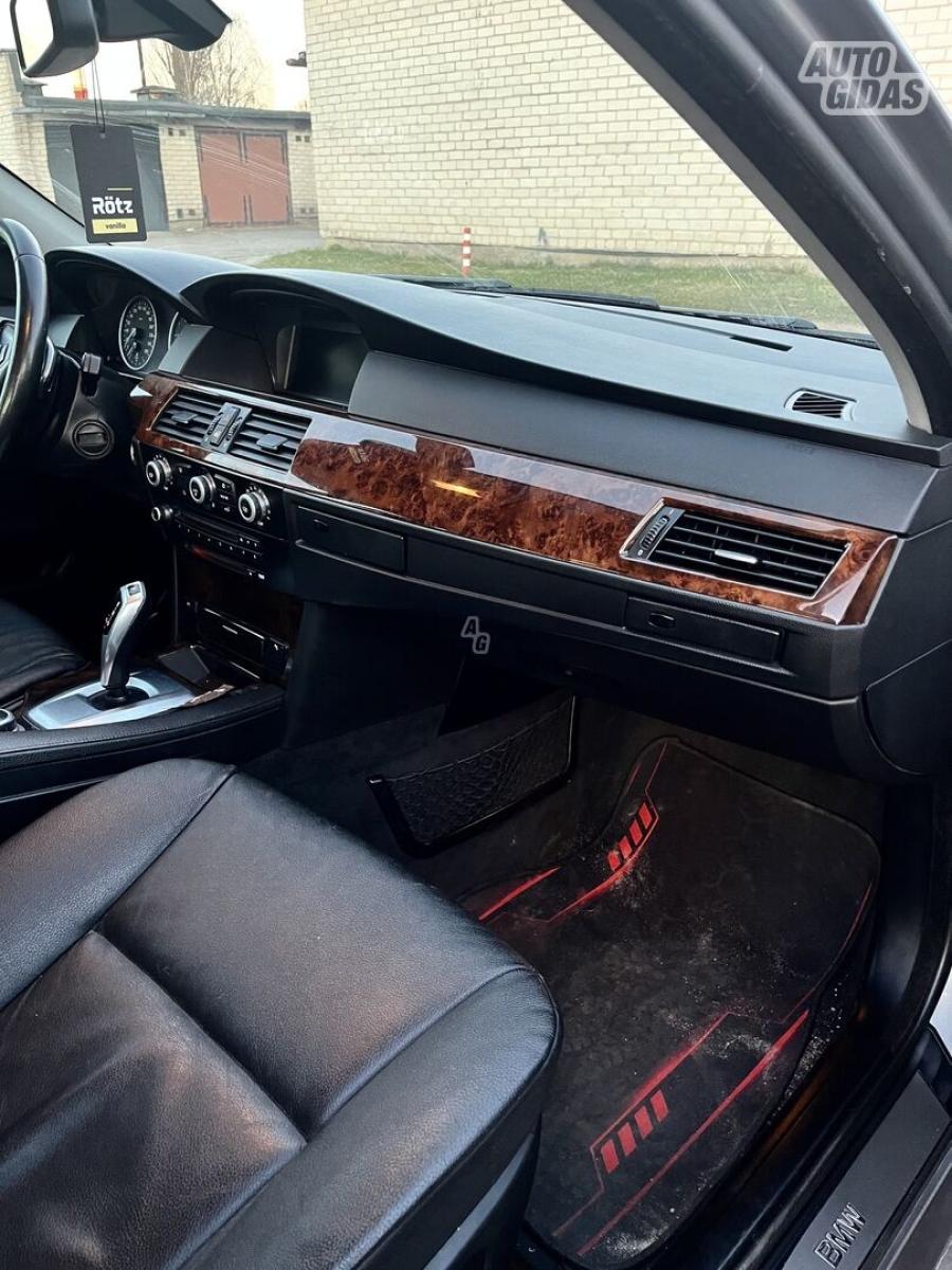 Pelēks BMW 520 2008 Klaipėda, ar dzinēja tilpumu 2.00 L un nobraukumu 326 tūkst. km par 3700 €, foto 14 vietnē AUTOMOTO.COM.LV
