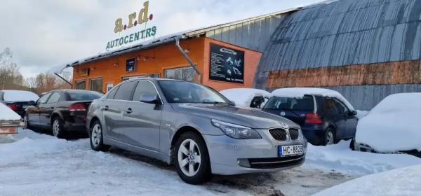 Grey BMW 520 2008 in Valmiera, with an engine capacity of 2.00 L and mileage of 372 thousand km for 4200 €, photo 1 on AUTOMOTO.COM.LV