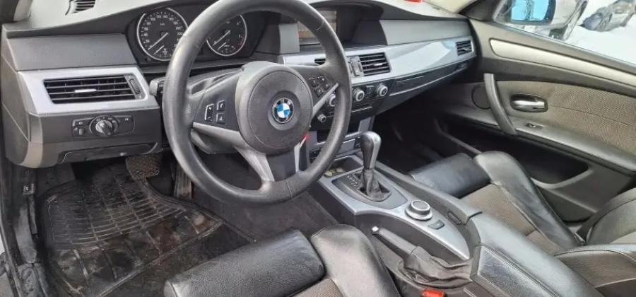 Grey BMW 520 2008 in Valmiera, with an engine capacity of 2.00 L and mileage of 372 thousand km for 4200 €, photo 10 on AUTOMOTO.COM.LV