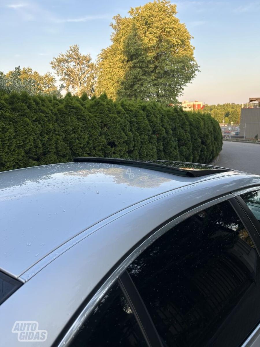 Grey BMW 520 2008 in Marijampole, with an engine capacity of 2.00 L and mileage of 287 thousand km for 3300 €, photo 6 on AUTOMOTO.COM.LV