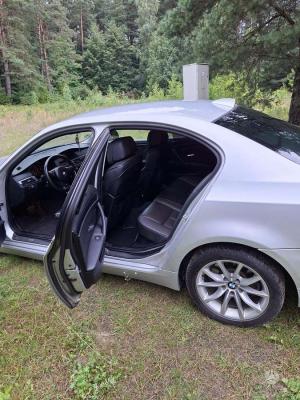 Grey BMW 520 2008 in Vilnius, with an engine capacity of 2.00 L and mileage of 312 thousand km for 4900 €, photo 10 on AUTOMOTO.COM.LV