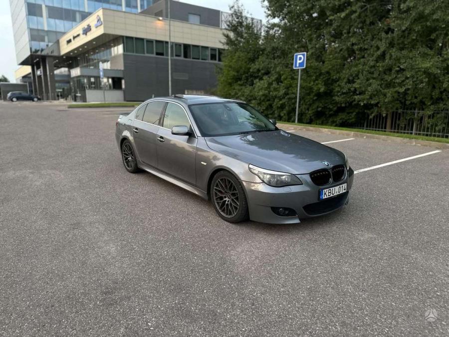 Grey BMW 520 2008 in Vilnius, with an engine capacity of 2.00 L and mileage of 387 thousand km for 5500 €, photo 1 on AUTOMOTO.COM.LV