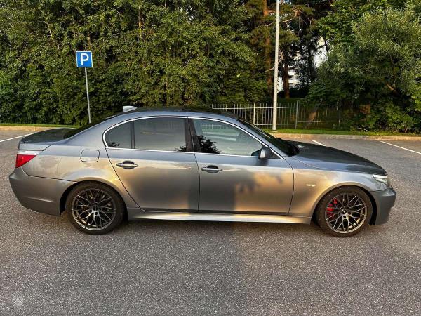 Grey BMW 520 2008 in Vilnius, with an engine capacity of 2.00 L and mileage of 387 thousand km for 5500 €, photo 4 on AUTOMOTO.COM.LV