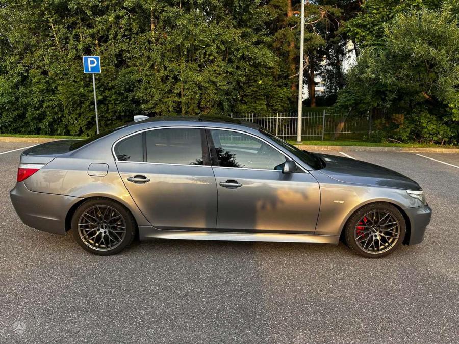Grey BMW 520 2008 in Vilnius, with an engine capacity of 2.00 L and mileage of 387 thousand km for 5500 €, photo 5 on AUTOMOTO.COM.LV