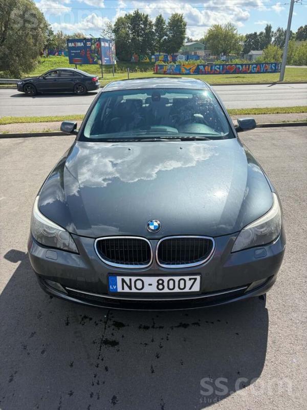 Серый БМВ 520 2008 в Даугавпилс, объемом двигателя 2.00 л и пробегом 286 тыс. км за 3200 €, фото 1 на AUTOMOTO.COM.LV