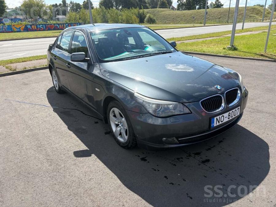 Grey BMW 520 2008 in Daugavpils, with an engine capacity of 2.00 L and mileage of 286 thousand km for 3200 €, photo 3 on AUTOMOTO.COM.LV