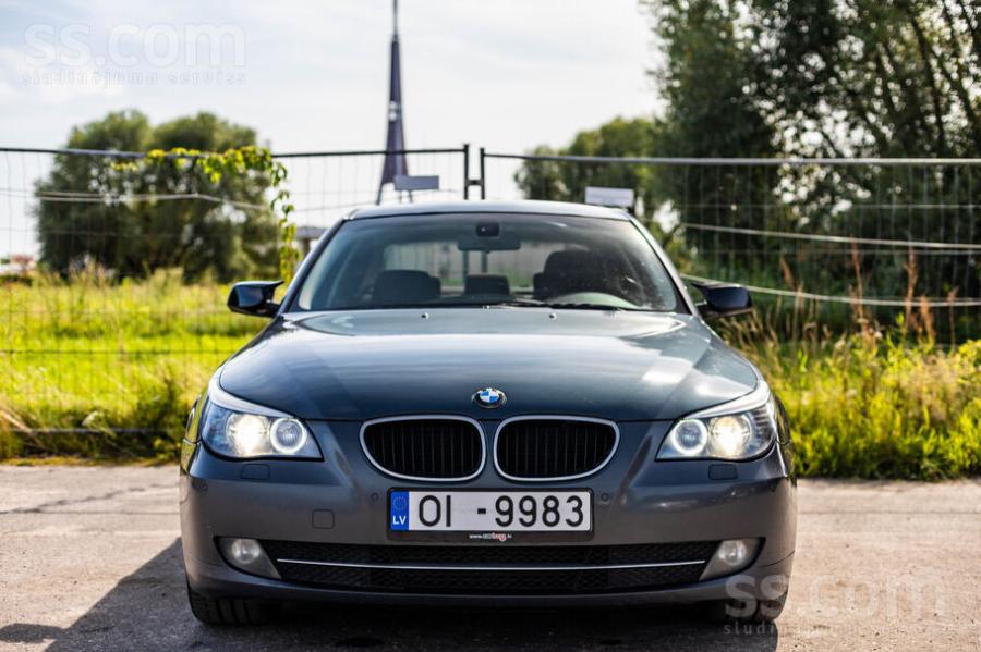 Grey BMW 520 2008 in Riga, with an engine capacity of 2.00 L and mileage of 419 thousand km for 6800 €, photo 4 on AUTOMOTO.COM.LV