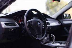 Grey BMW 520 2008 in Riga, with an engine capacity of 2.00 L and mileage of 419 thousand km for 6800 €, photo 14 on AUTOMOTO.COM.LV