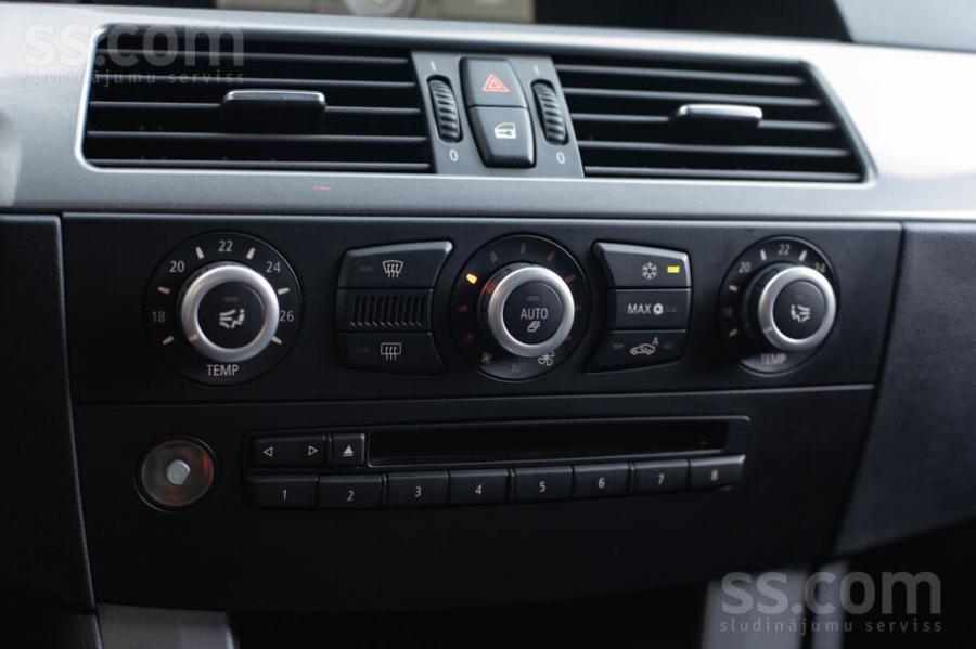 Grey BMW 520 2008 in Riga, with an engine capacity of 2.00 L and mileage of 419 thousand km for 6800 €, photo 23 on AUTOMOTO.COM.LV